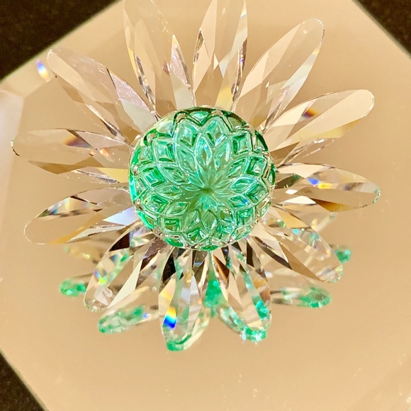 Swarovski | Accents | Swarovski Scs Crystal Marguerite Daisy Flower ...